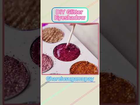 How to make eyeshadow at home / DIY Glitter eyeshadow palette #diy #makeup #eyeshadow #shorts