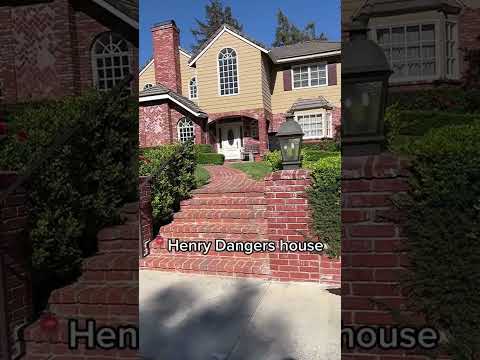 I found Henry Dangers house! ???? #nickelodeon #henrydanger #famoushouses #losangeles