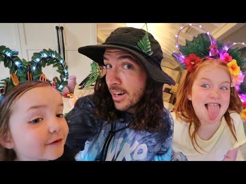 DiSNEY CRAFTS with Adley and Niko!! Making Minnie Mouse ears! Last Day in Hawaii then vacation Movie