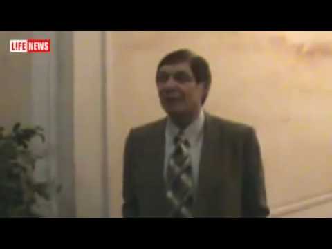 Eduard hill Mr Trololo Sings in 2010 and wants THE INTERNET to write lyrics for his song