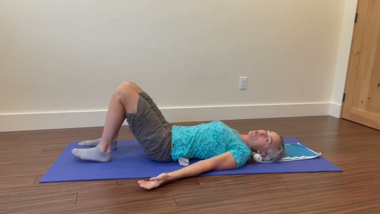 Spine Alignment - an exercise to re-educate your spinal curves