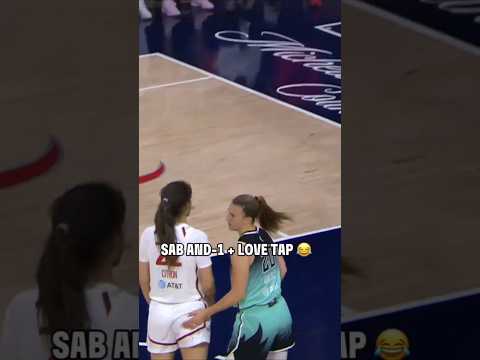 🤣 Sabrina Ionescu slaps rookie Sonia Citron's butt after AND-1 | NY Liberty WNBA women's basketball