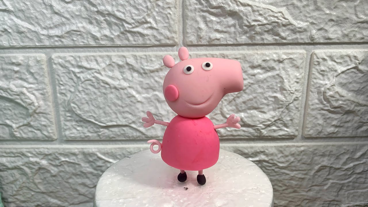 Tutorial: How to make Peppa Pig cake topper.