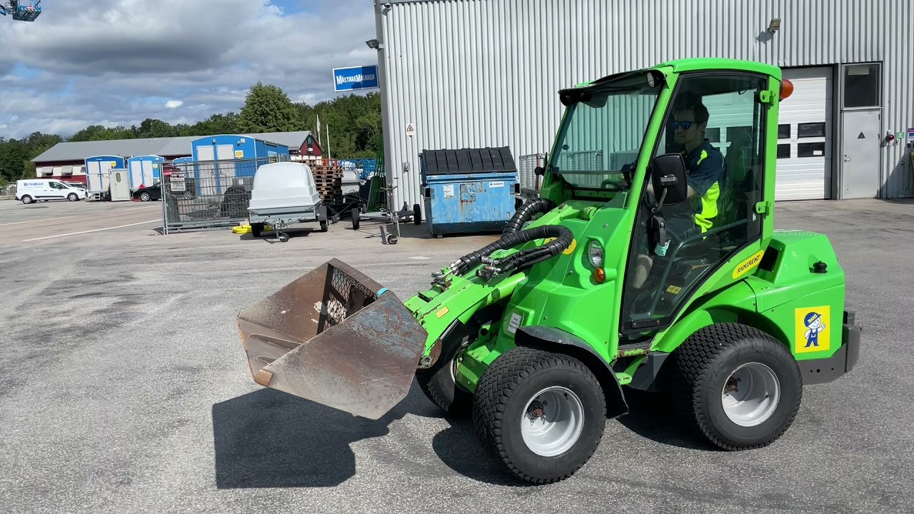 Kompaktlastare Avant 630