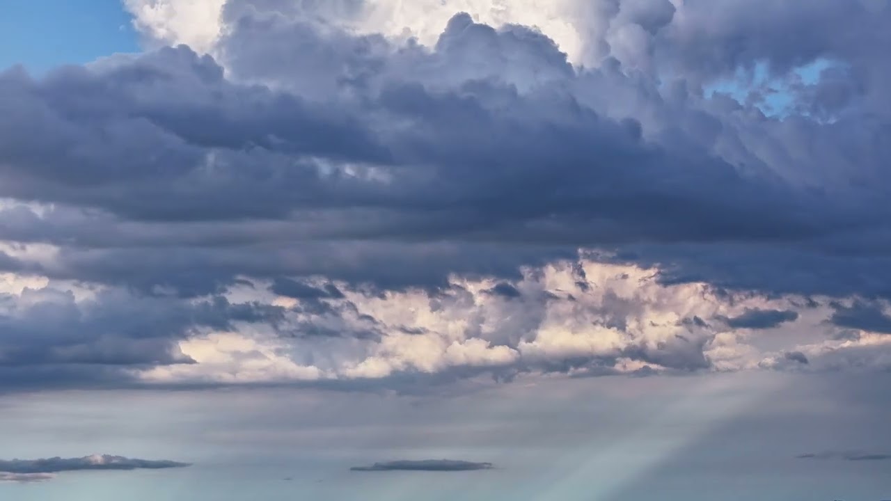 MUST SEE CLOUD HYPERLAPSE !!! :O