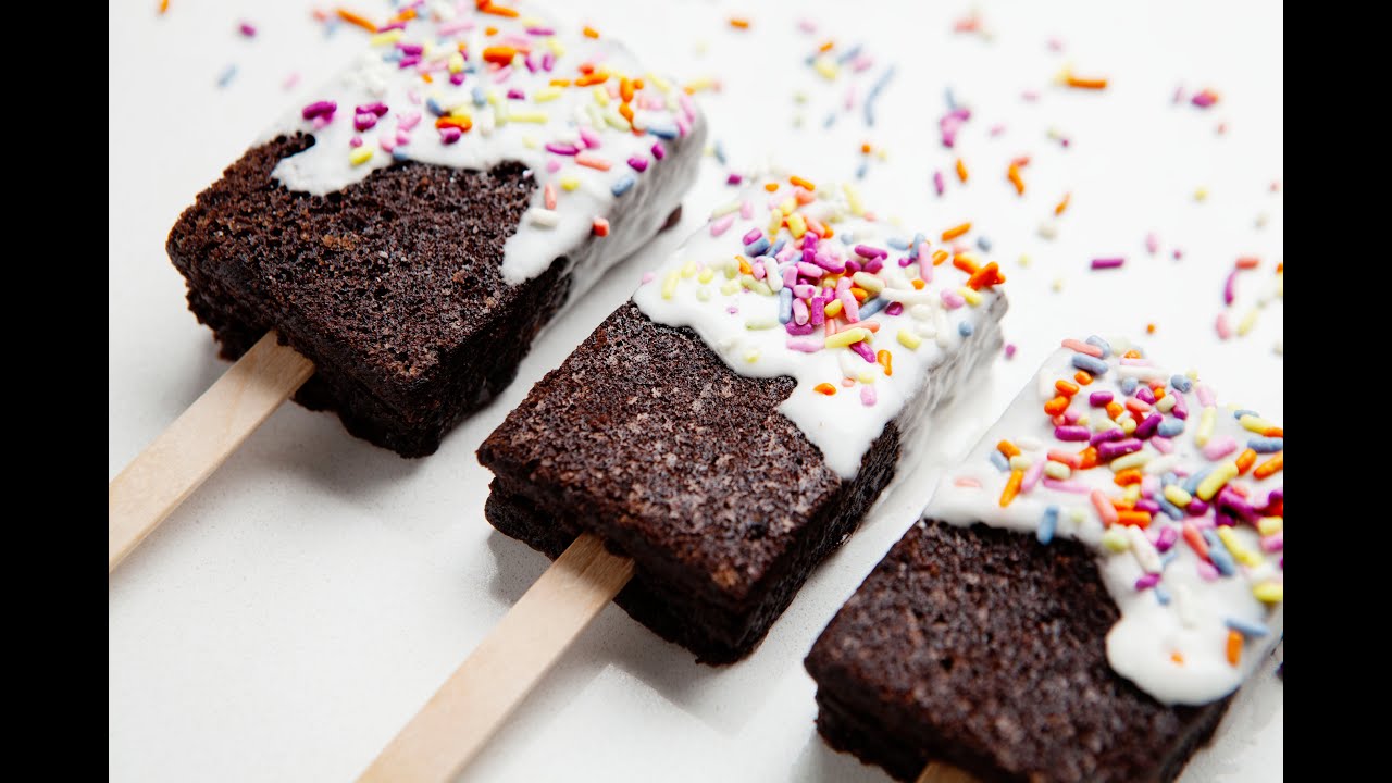 Brownie Pops by Foodstirs