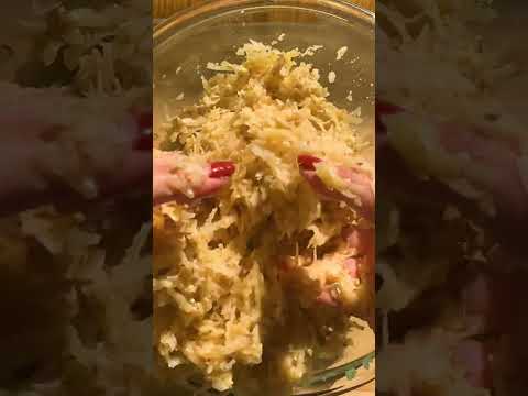 Super crispy potato latkes! #latkes