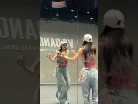 Lazy Baby's CRAZY Dance Moves!#LazyBabyDance#BabyGroove#shorts#breakdance