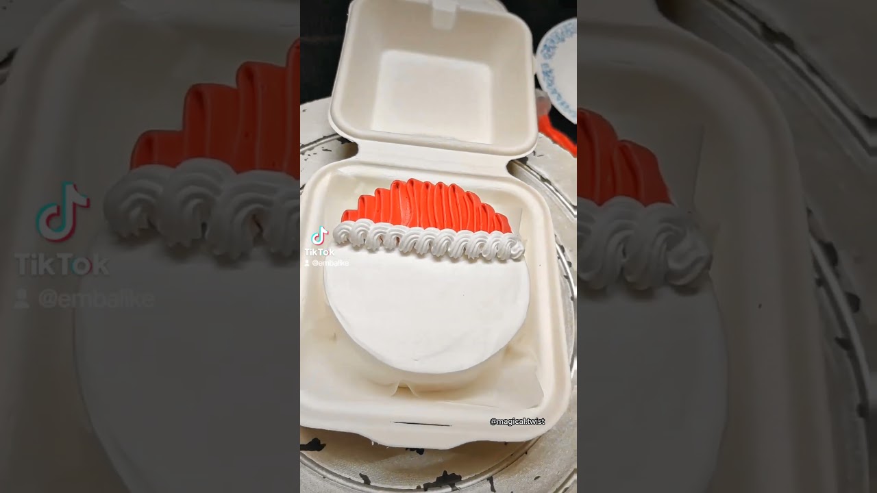 Bentô Cake de Natal - Embalagens Biodegradáveis e Compostáveis Embalike #bentocake #confeitaria