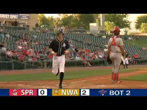 Naturals' Dini singles home a run