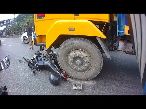 bike accident dar-us-salam, dhaka | Bike Accident with Track Dhaka. @FelnaTech