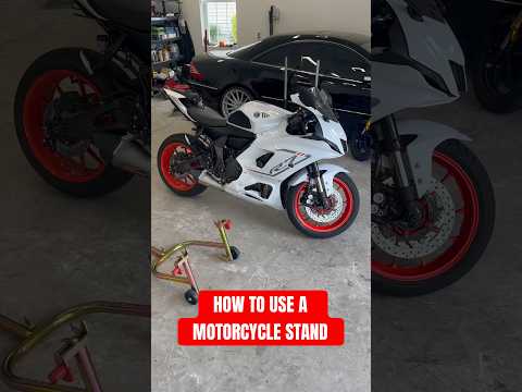 How to use a Motorcycle Stand #motorcycle #bikelife #motovlog #moto #bike