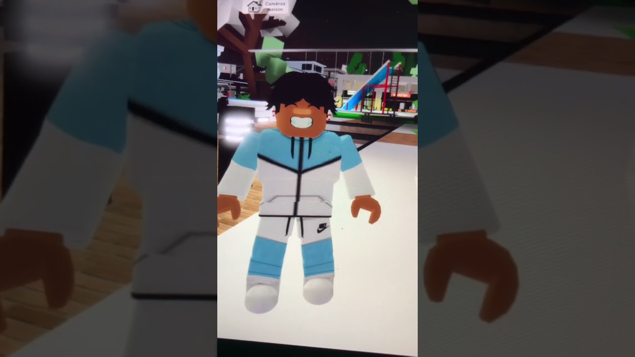 Code Nike Tech bleu claire Brookhaven ￼