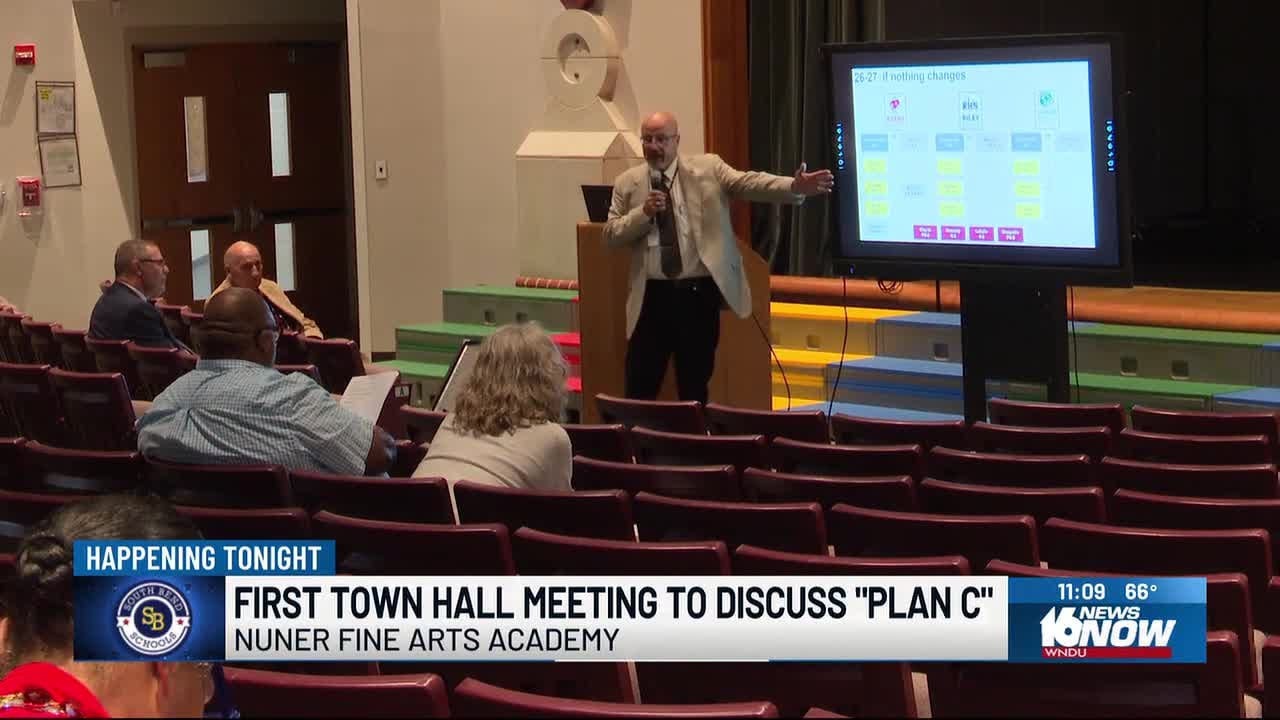 South Bend School Corp. holds first town hall meeting on possible transition to K-6 schools