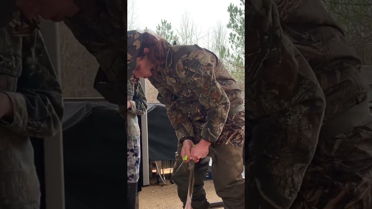 How to skin a squirrel super fast super easy