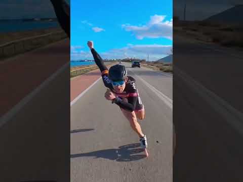 Professional skating has its benefits ???? #everydayislegday #skating