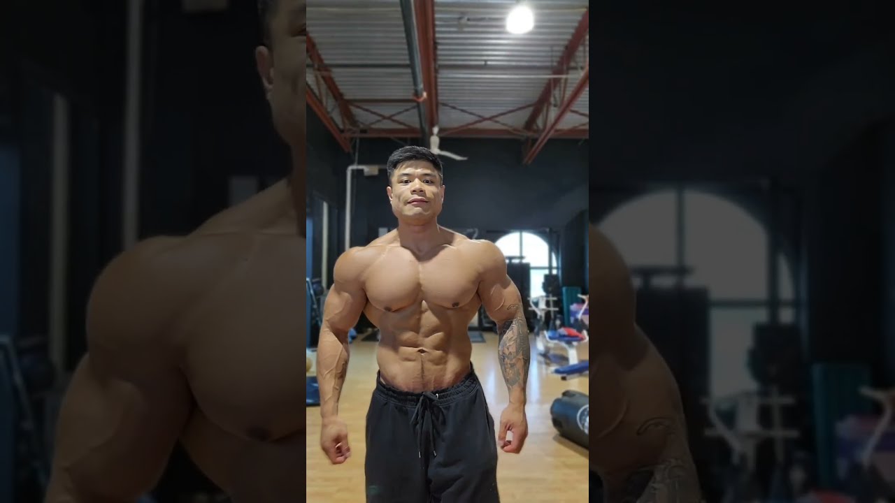 Asian Bodybuilder Muscle Flexing #21