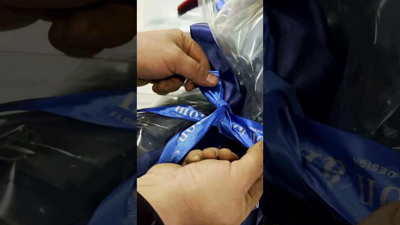 You've NEVER seen flowers bouquet like this! 💐💙