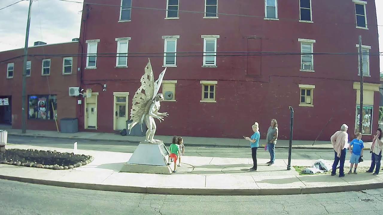 LIVE 24/7 Mothman Statue Cam | Outside the Mothman Museum, Point Pleasant WV