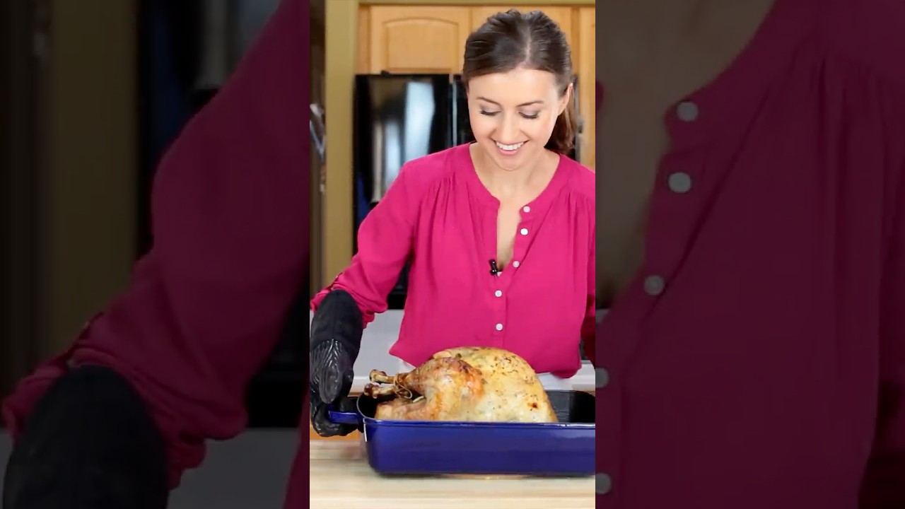 Juicy Roast Turkey Recipe - the Ultimate Thanksgiving Turkey #shorts #turkey #thanksgiving