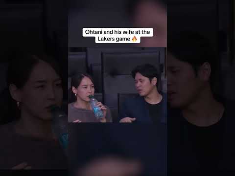 Shohei Ohtani at the Lakers game 🤩