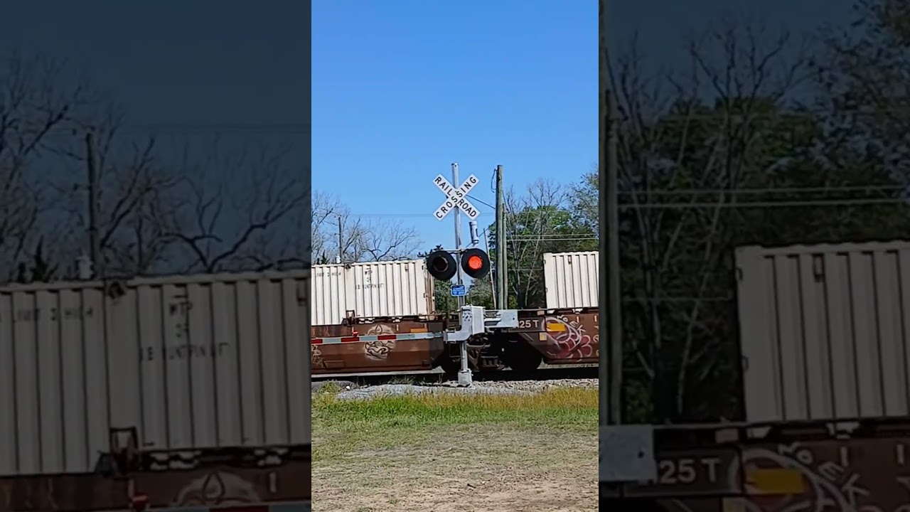 CSXT #i025 SB Intermodal with #7501 CM44AH #782 & #718 ES44AH'S at Fitzgerald GA 🚂🚂🚂