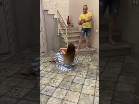 LMAO๐๐คฃ He really didnโt get it!๐คซ #shorts #funny #lol #joke #family #starvuks #lmao #money