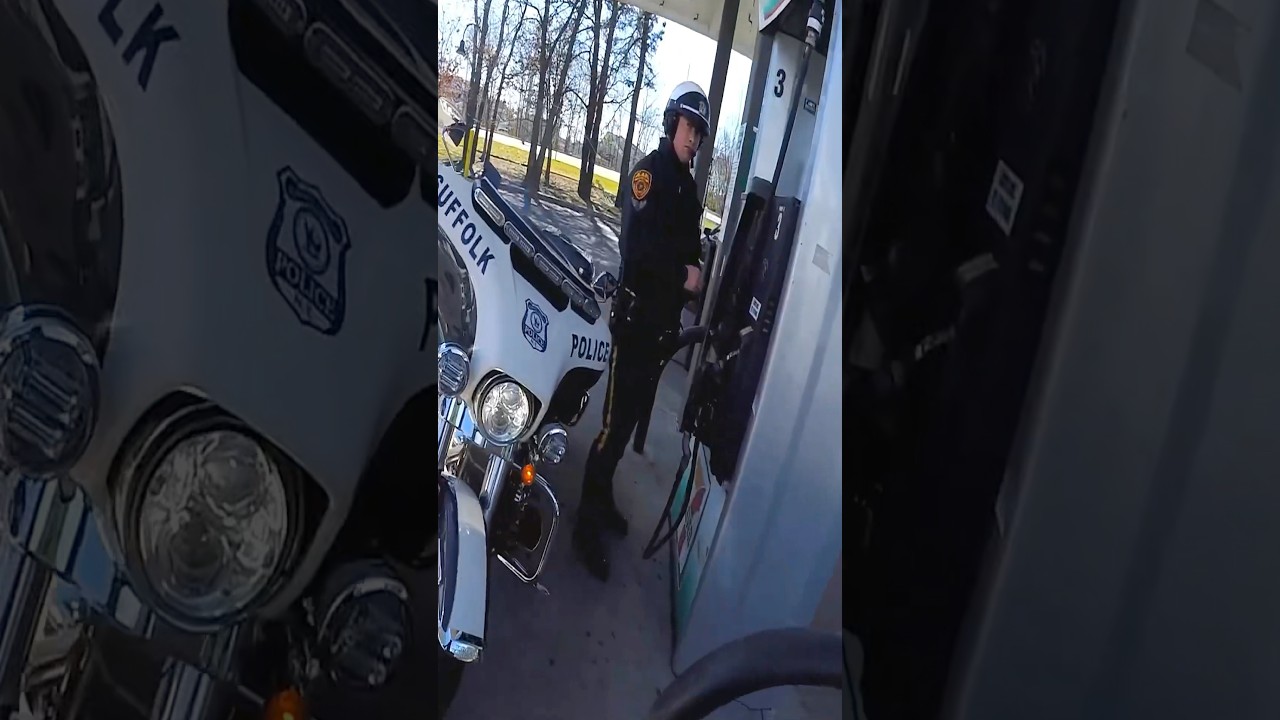 Biker stops cop from putting the wrong fuel in his motorcycle 😅 @kenny1020304050