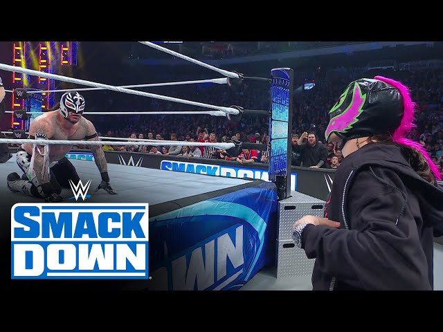 Watch: 3-time World Champion breaks character ahead of WWE SmackDown