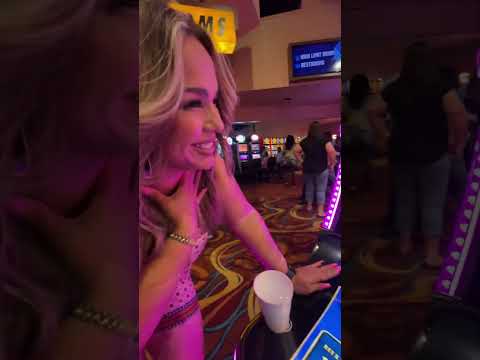 $100 Bonus on the Fireworks slot machine #slot #slotsmachine #casino #bigwin