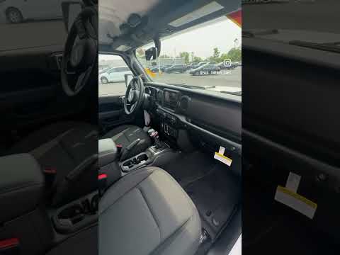 2023 Jeep Gladiator in manual transmission