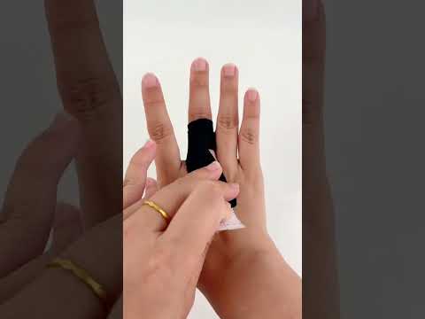 Kinesiology tape can relax soft tissue and prevent middle finger tenosynovitis.