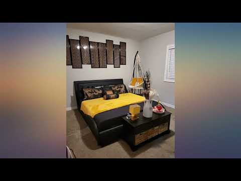 SHA CERLIN King Size Box-Tufted Platform Bed Frame // Faux Leather Upholstered Bed review