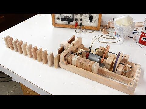 Nothing's More Soothing Than a DIY Wooden Domino Setting Machine