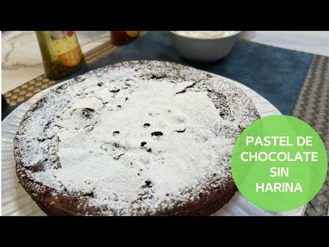 Esponjoso pan de chocolate: suave y con trocitos