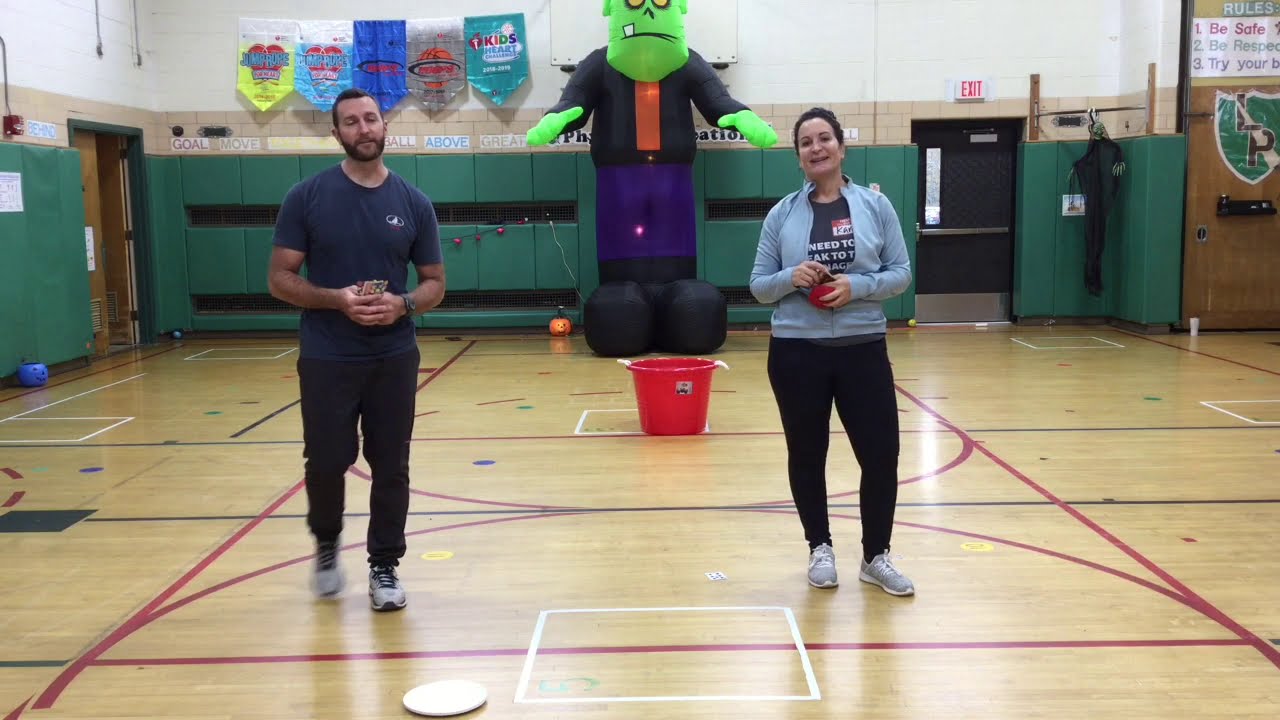 Make It Take It Underhand:Throwing Game