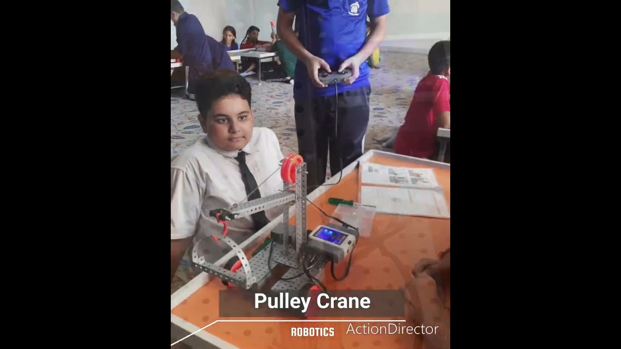 Construction of crane using pulley system by school kids of 7th grade (play n pause)