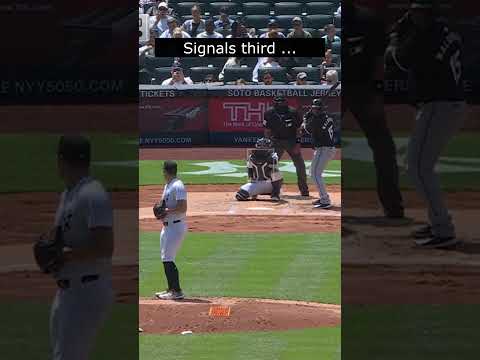 Rizzo & Trevino Outsmart the Runner | Baseball IQ Play #yankees