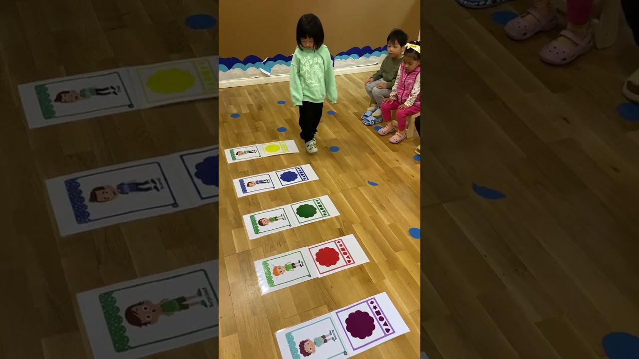 Flashcards game in the classroom