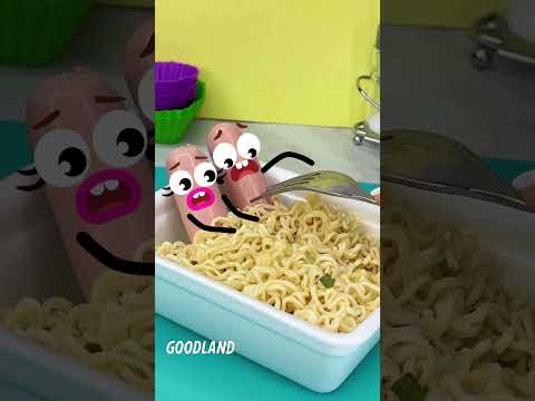Sausages ATTACK Noodles in Epic Food Fight! ? #doodles #animation #cartoon