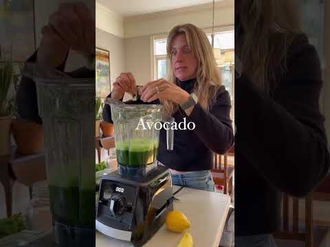 How To Make My Favorite Kale Smoothie