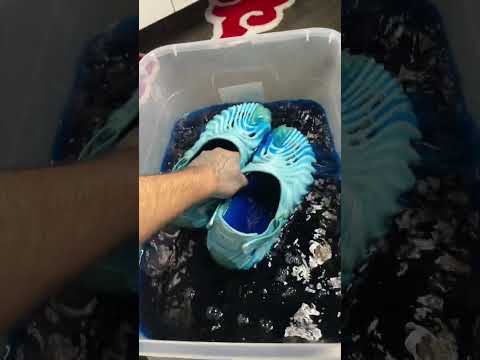 Custom Crocs using RIT DYE!