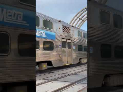 Metra 166 shoves a UPN inbound into Highland Park