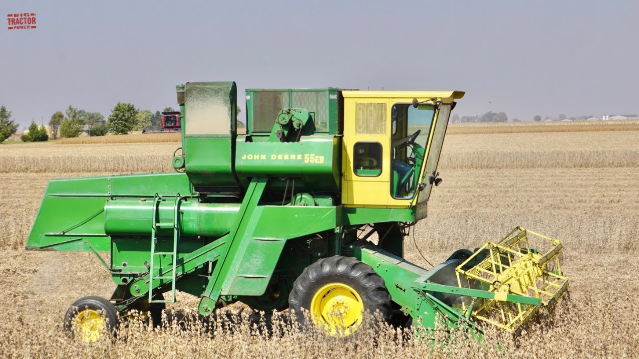 John Deere 55 EB Combine Harvesting Soybeans