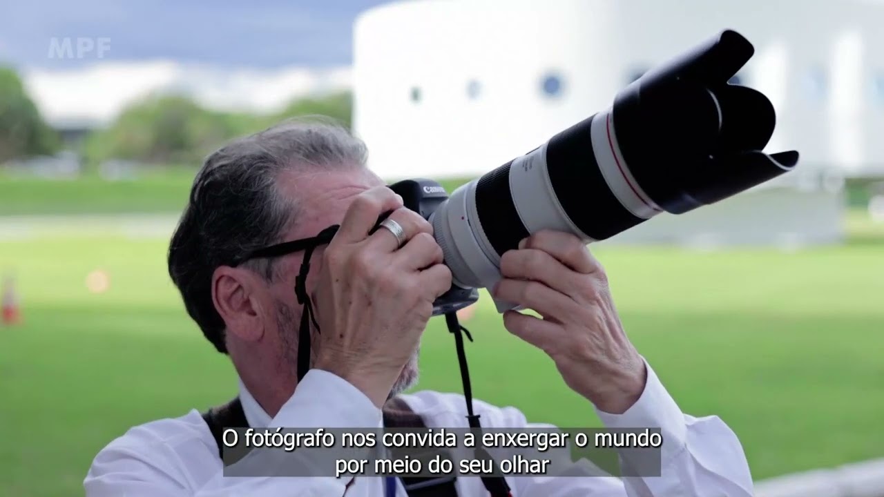 Profissionais que registram história por meio de imagens
