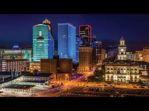 Des Moines in Iowa , tourism, hotels, skyline