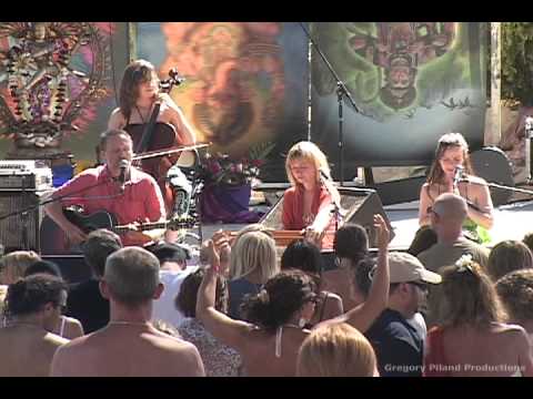 GIRISH and his band performing Diamonds in the Sun live Bhakti Fest 2010 part 2