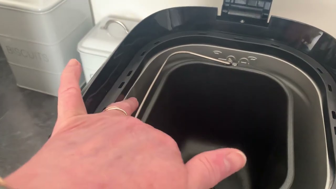 Tower Black T11003 1.5 & 2lb Digital Bread Maker