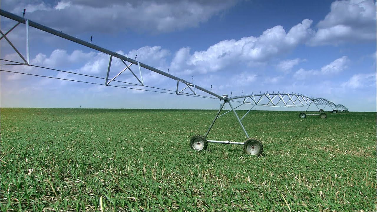 Center Pivot Irrigation Systems | How It's Made