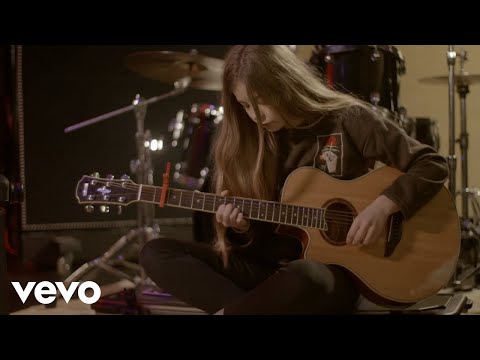 Introducing my great niece Saffron Collins. – willowdot21